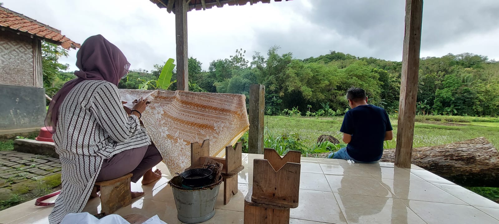 Sentra Batik Motif Keraton Halus di Kampung Batik Giriloyo, Yogyakarta ...