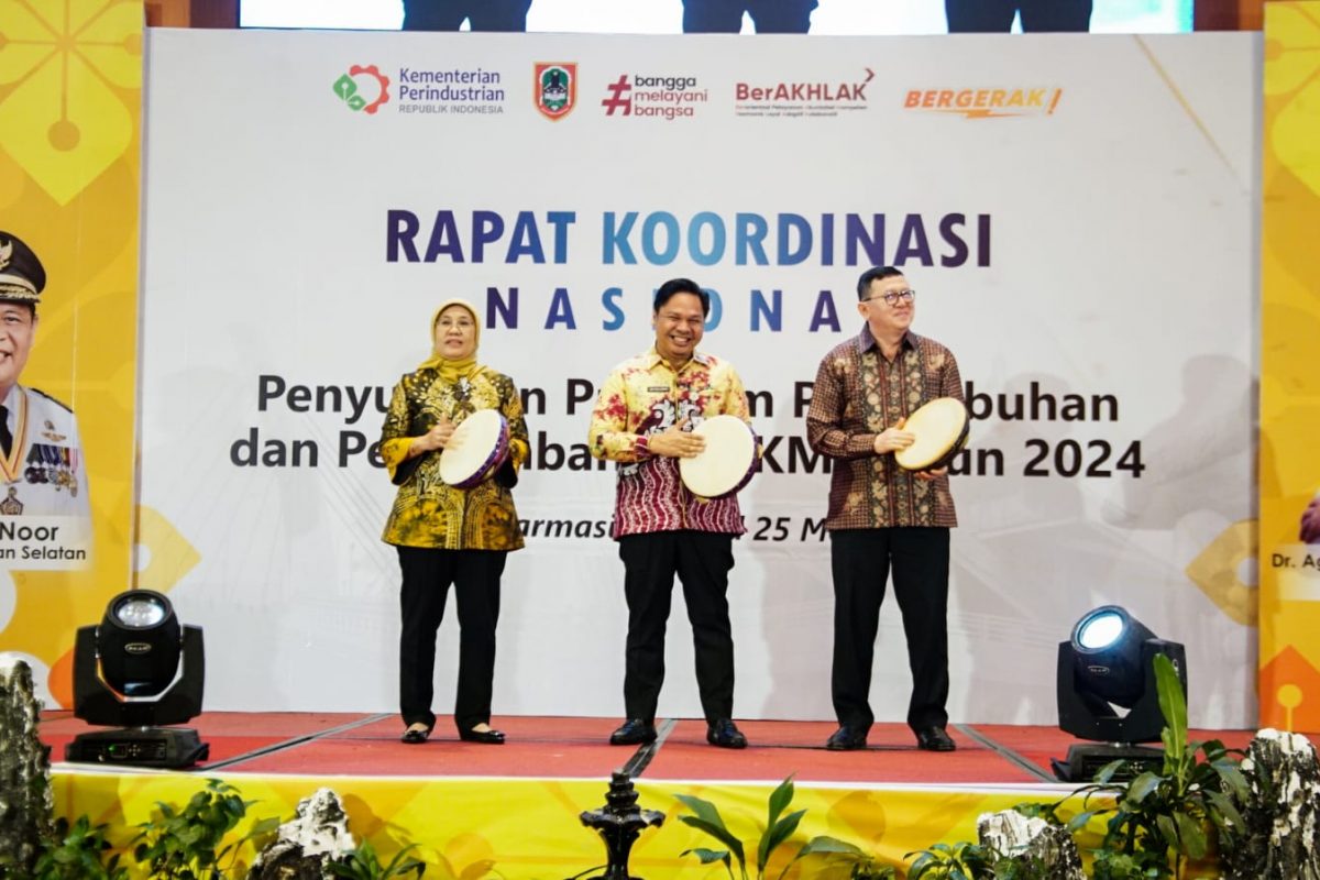 DAMRI Hadirkan Bus Kuning di Kawasan Universitas Indonesia