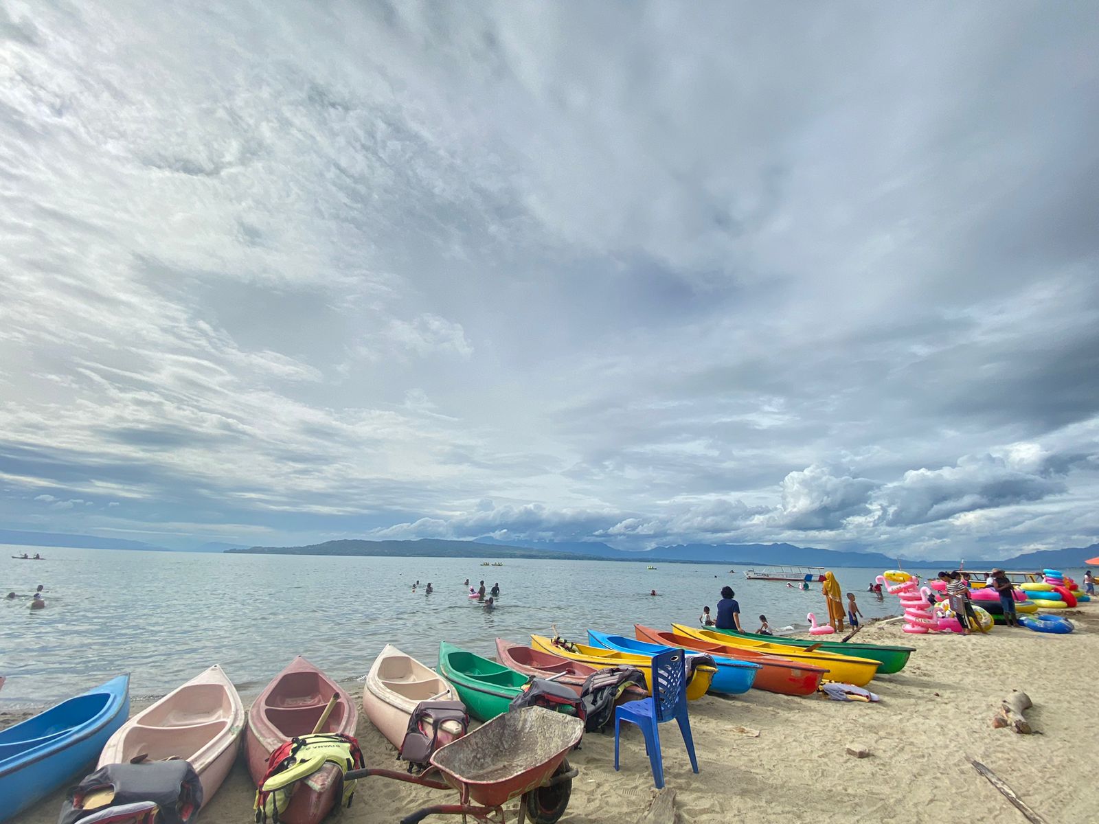Keindahan Pantai Pasir Putih Bulbul - Berita Daerah