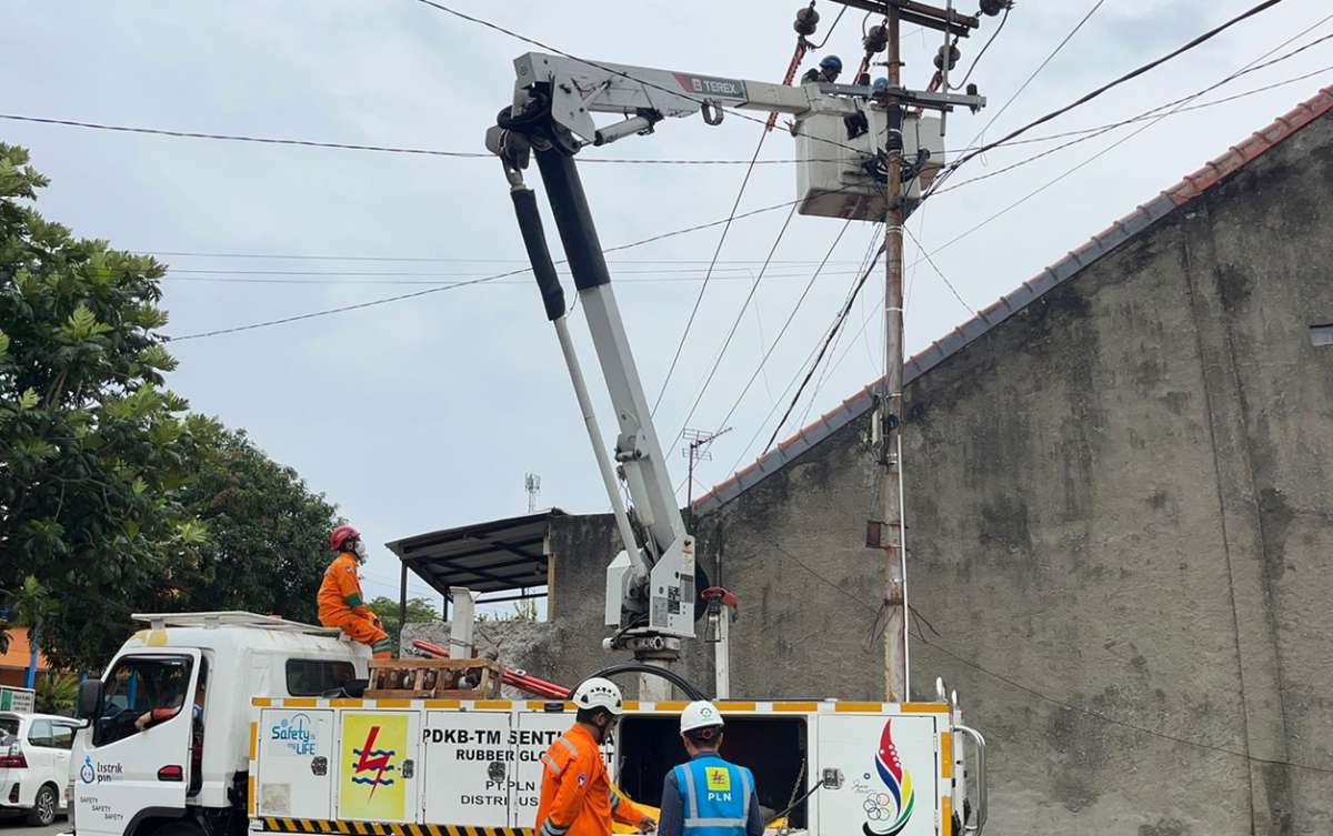 PLN Unit Induk Distribusi Jawa Barat Siagakan 2.657 Personel - Berita ...