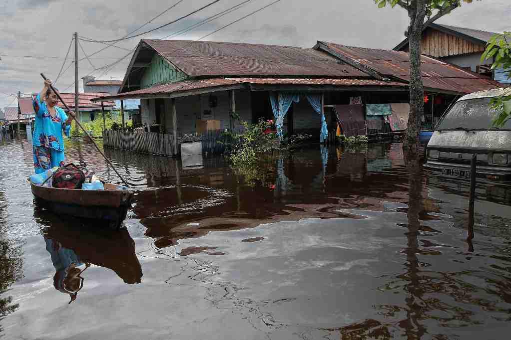 Pemukiman Warga Terdampak Banjir di Jalan Pelatuk, Palangka Raya ...