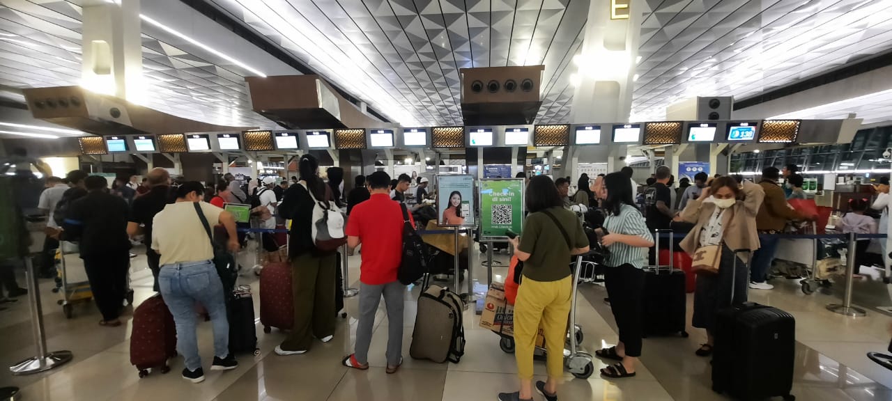 Suasana Terminal 3 Bandara Soekarno Hatta Pagi Ini - Berita Daerah