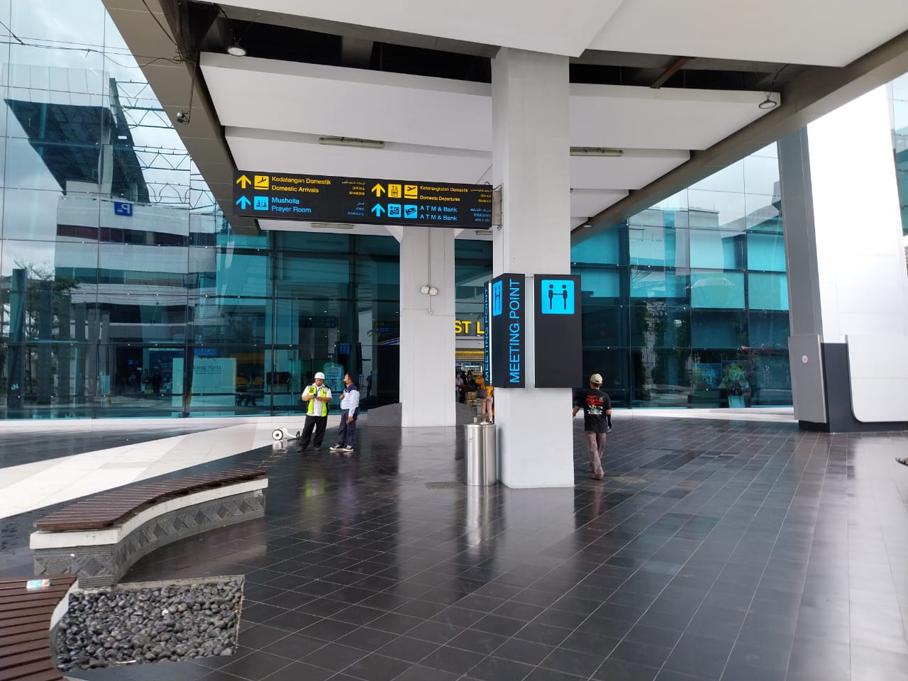 Pintu Kedatangan Domestik Terminal 3 Bandara Soekarno Hatta, Tangerang ...