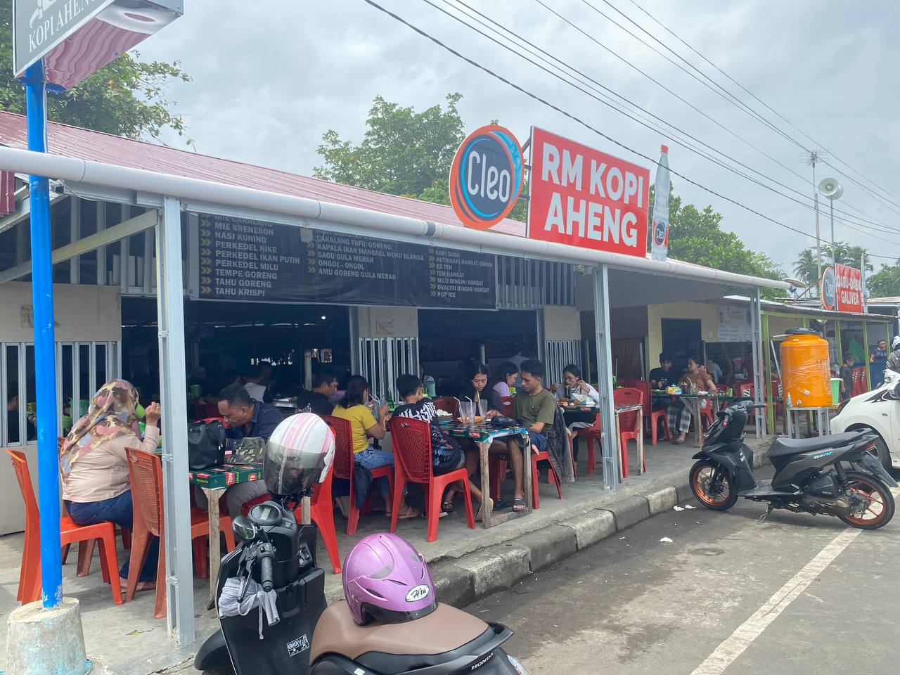 Rumah Kopi Aheng Selalu Ramai Pengunjung - Berita Daerah