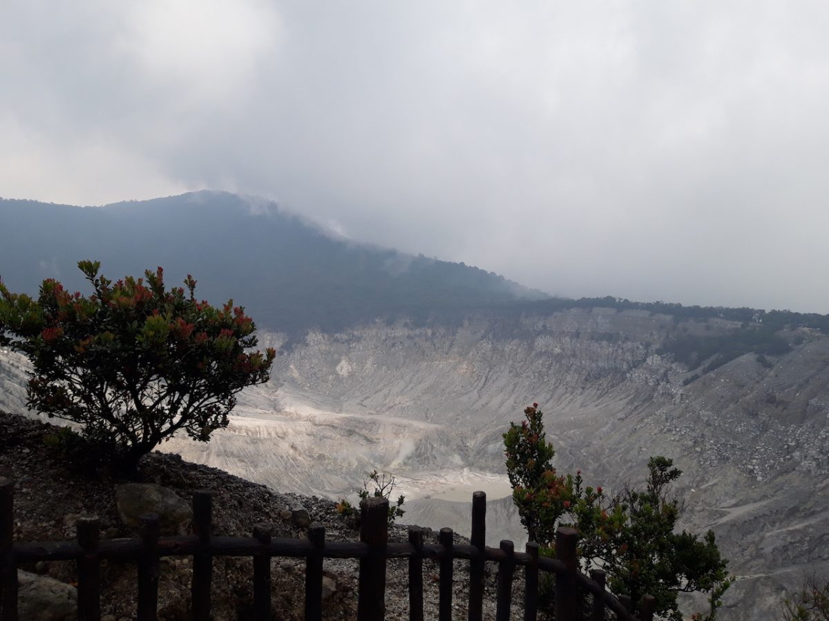 Gunung Tangkuban Perahu yang Eksotik - Berita Daerah