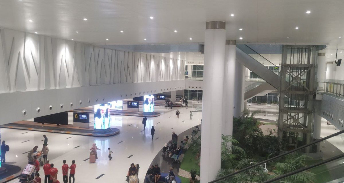 Suasana di Bandara Sultan Aji Muhammad Sulaiman Sepinggan, Balikpapan ...