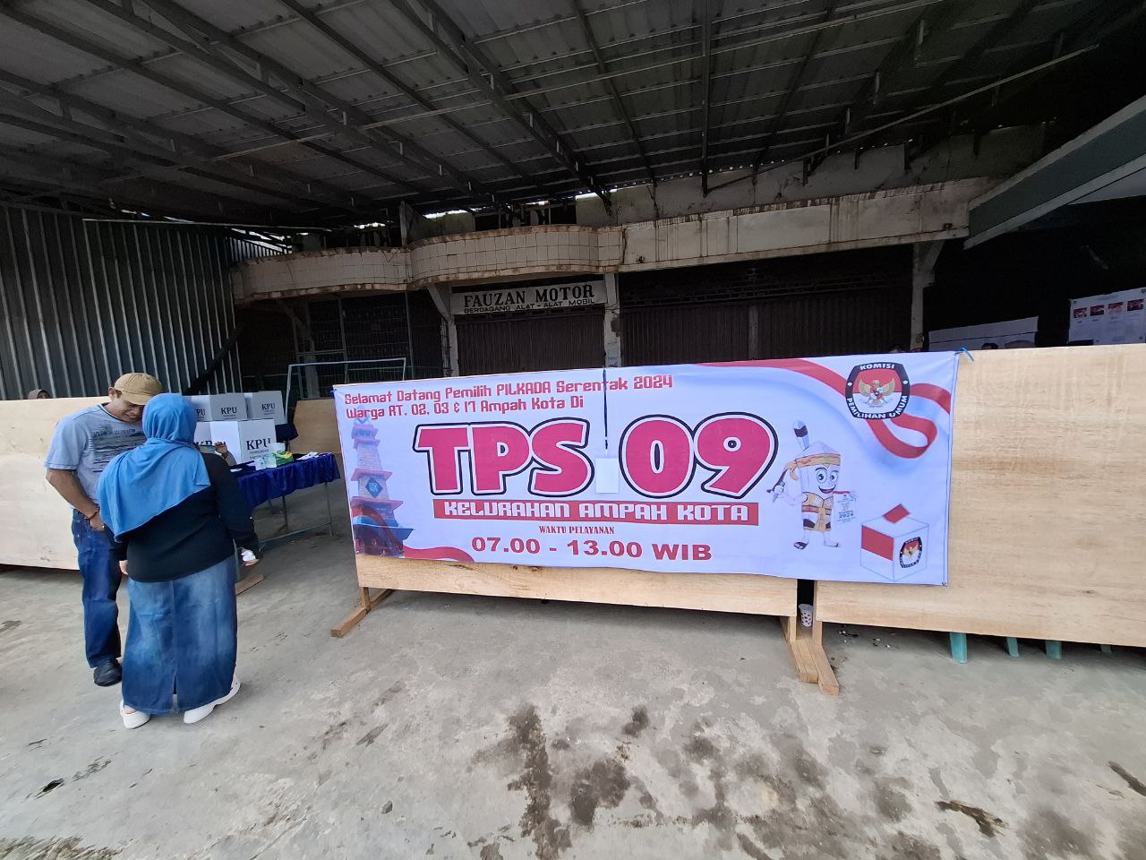 Suasana TPS 09 di Kelurahan Ampah Kota, Barito Timur - Berita Daerah