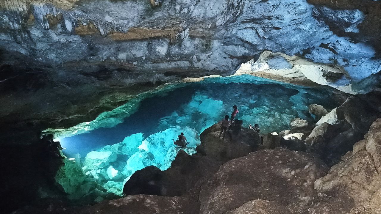 Pesona Keindahan Gua Kristal Kupang - Berita Daerah