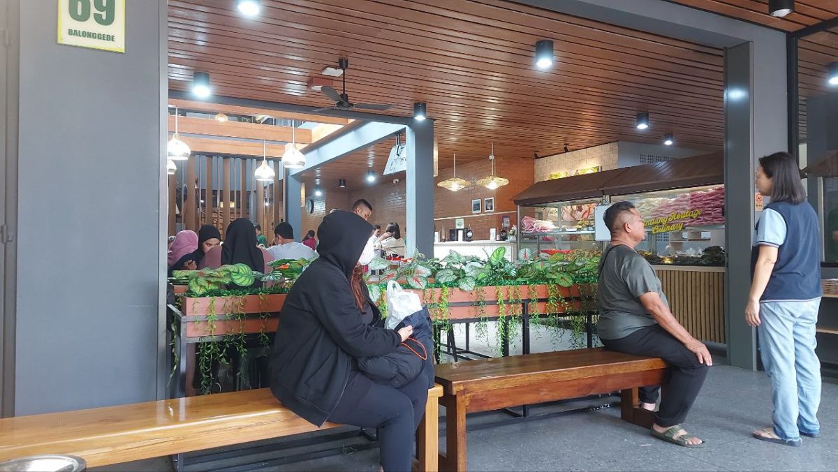 Warung Nasi Ibu Imas, Warung Legendaris di Kota Bandung - Berita Daerah