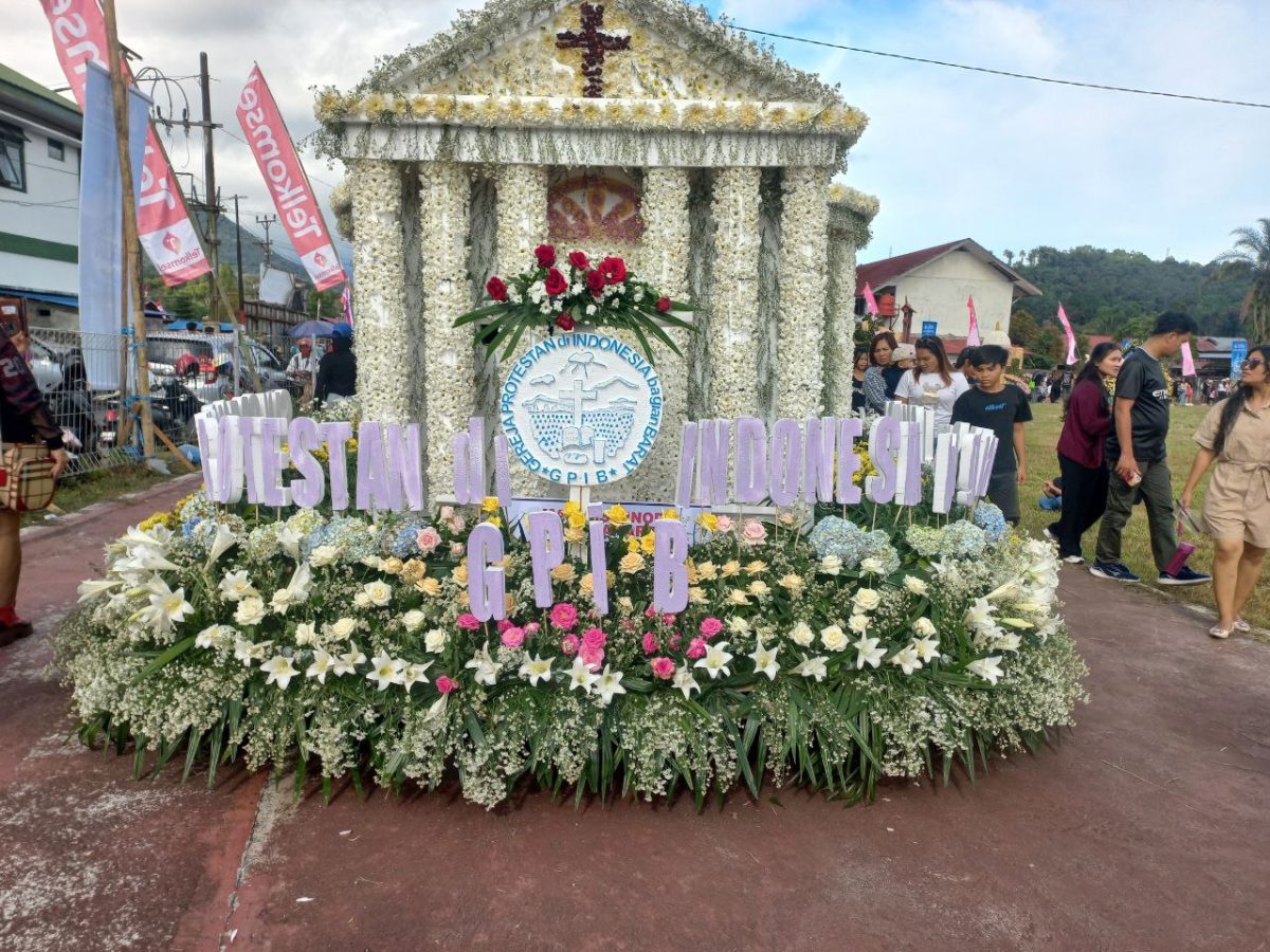 Tomohon International Flower Festival 2025: Lautan Bunga di Kota Bunga ...