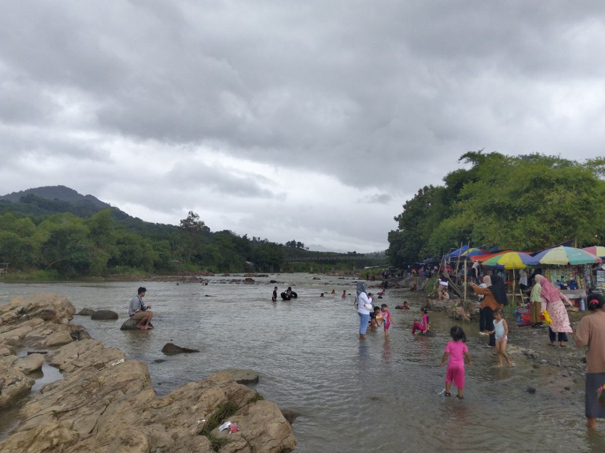 Keindahan Wisata Air Terjun Curug Niagara di Kabupaten Bogor - Berita ...