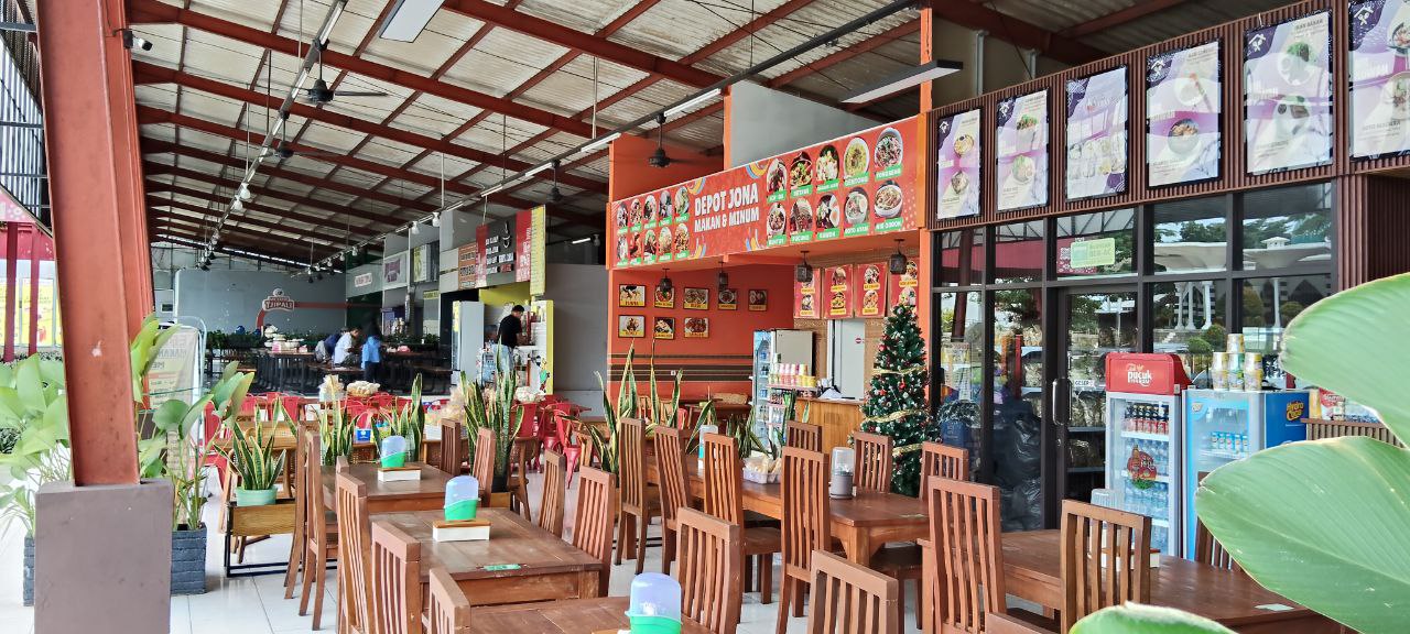 Food Court di Rest Area KM 102A Jalan Tol Cipali - Berita Daerah
