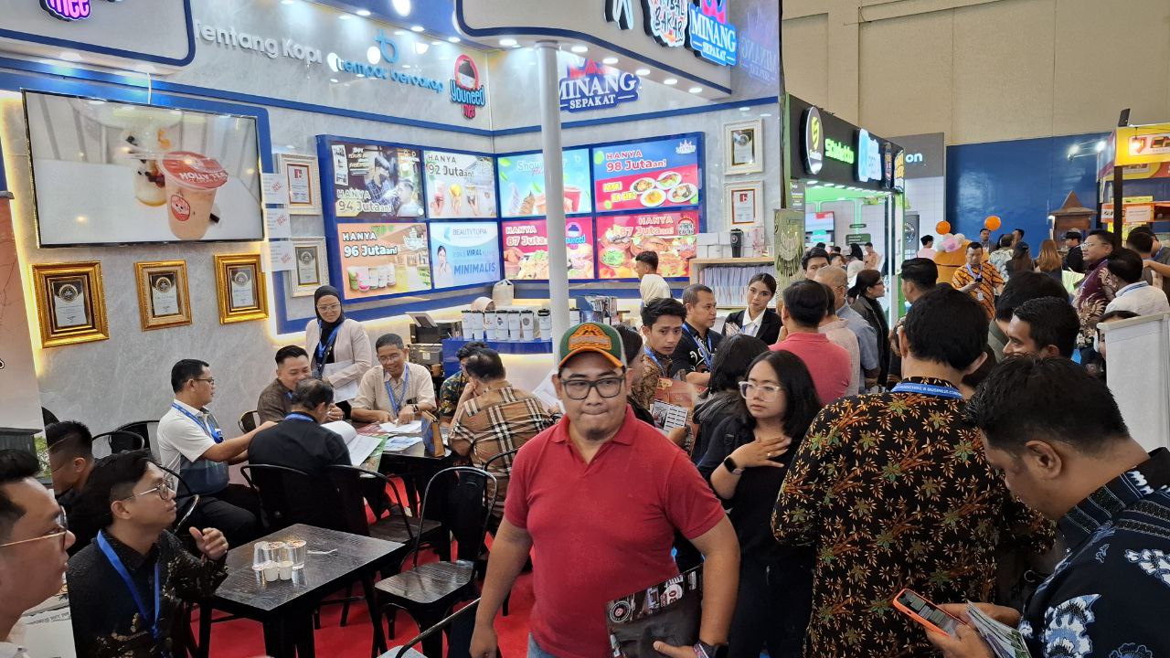 Keramaian Pengunjung IFBC Expo 2026 di ICE BSD Tangerang - Berita Daerah